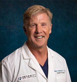 Dr. Michael Bennett | Retina Specialist Honolulu, HI | Eye Surgeon Kahului